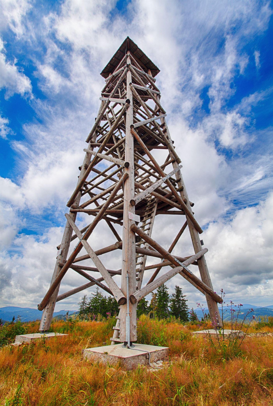 Rozhľadňa na Luboch | HladamChatu.sk